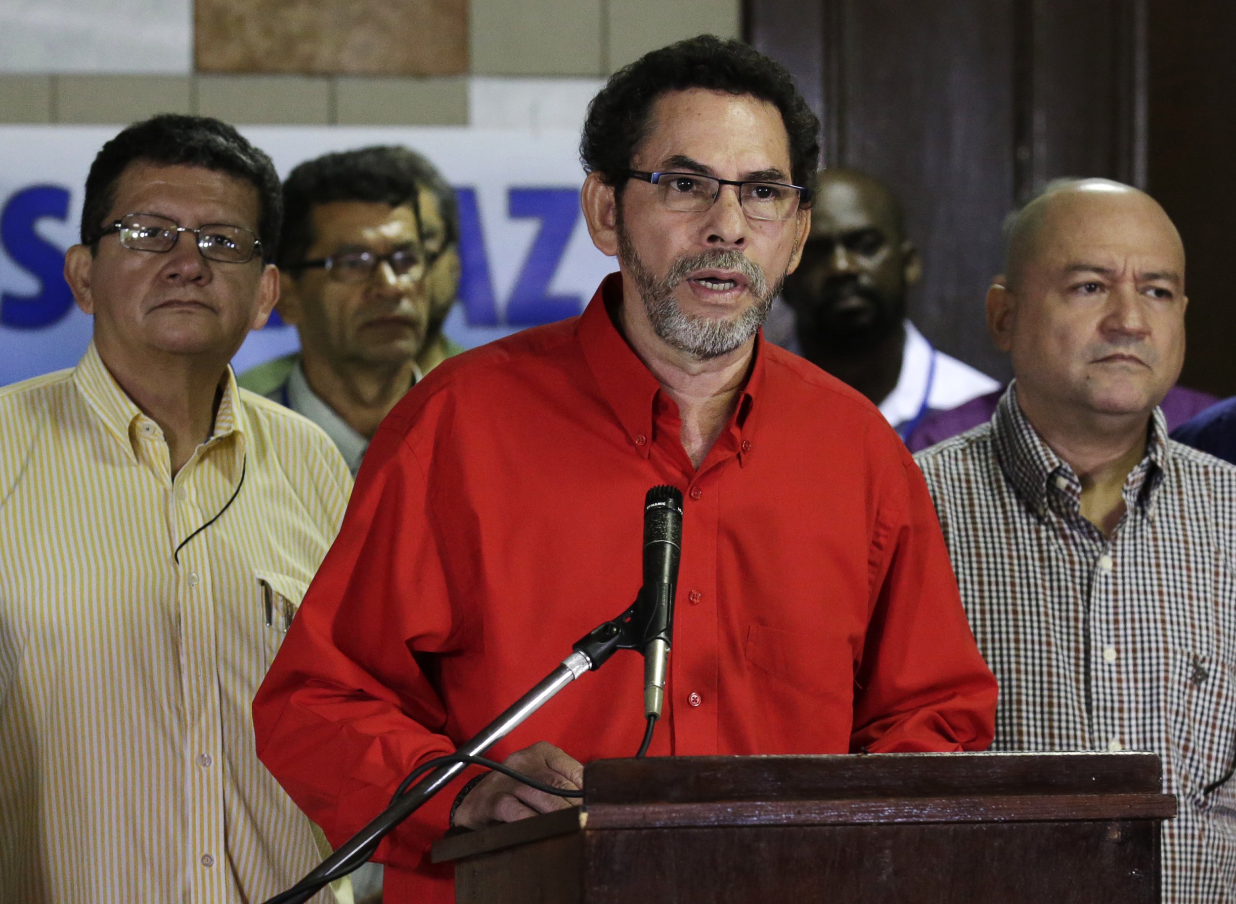 Las FARC confirman el secuestro del general Rubén Alzate por uno de sus ...