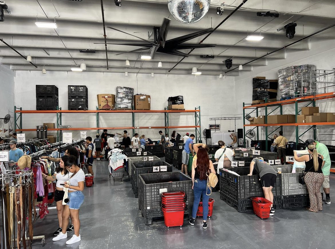 Thrifting: How Latinos are Powering This New Fashion Trend