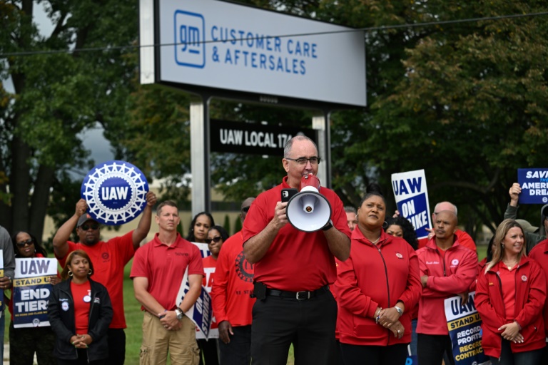 UAW Strike Expands To General Motors' Largest Plant