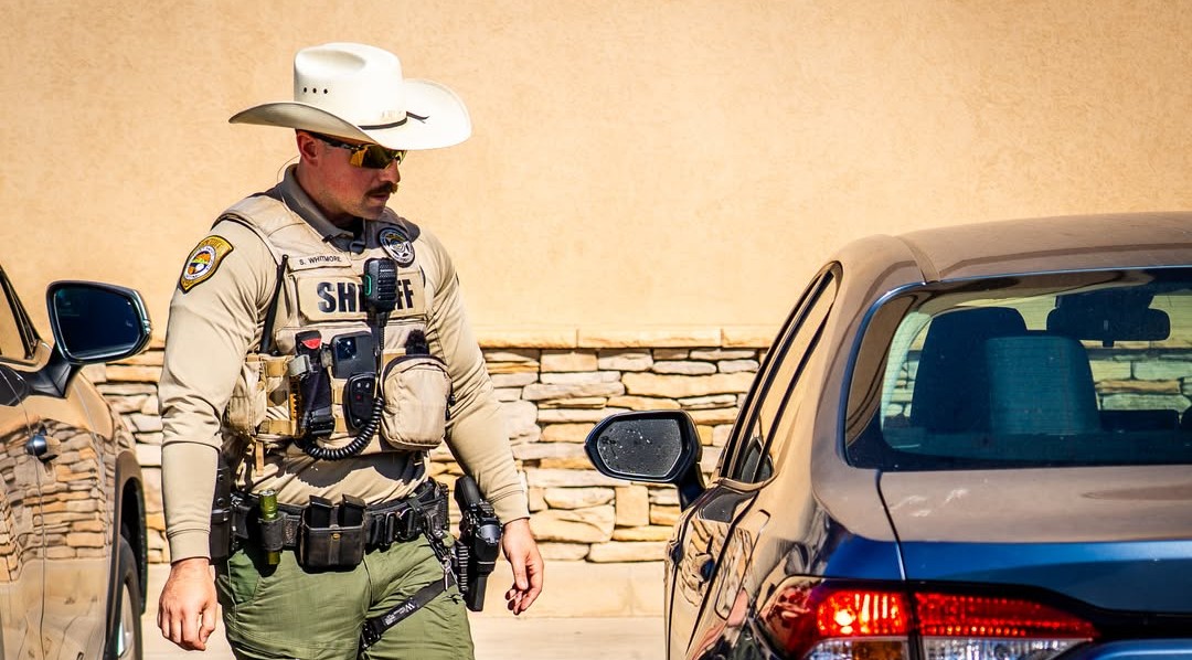 Mexican Consulate in Arizona Alerts Its Nationals In the Community ...