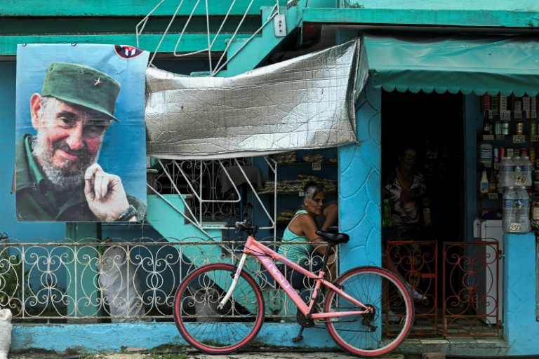 Experts Say Public Tracking of U.S. Spy Flights Near Cuba Is a ...
