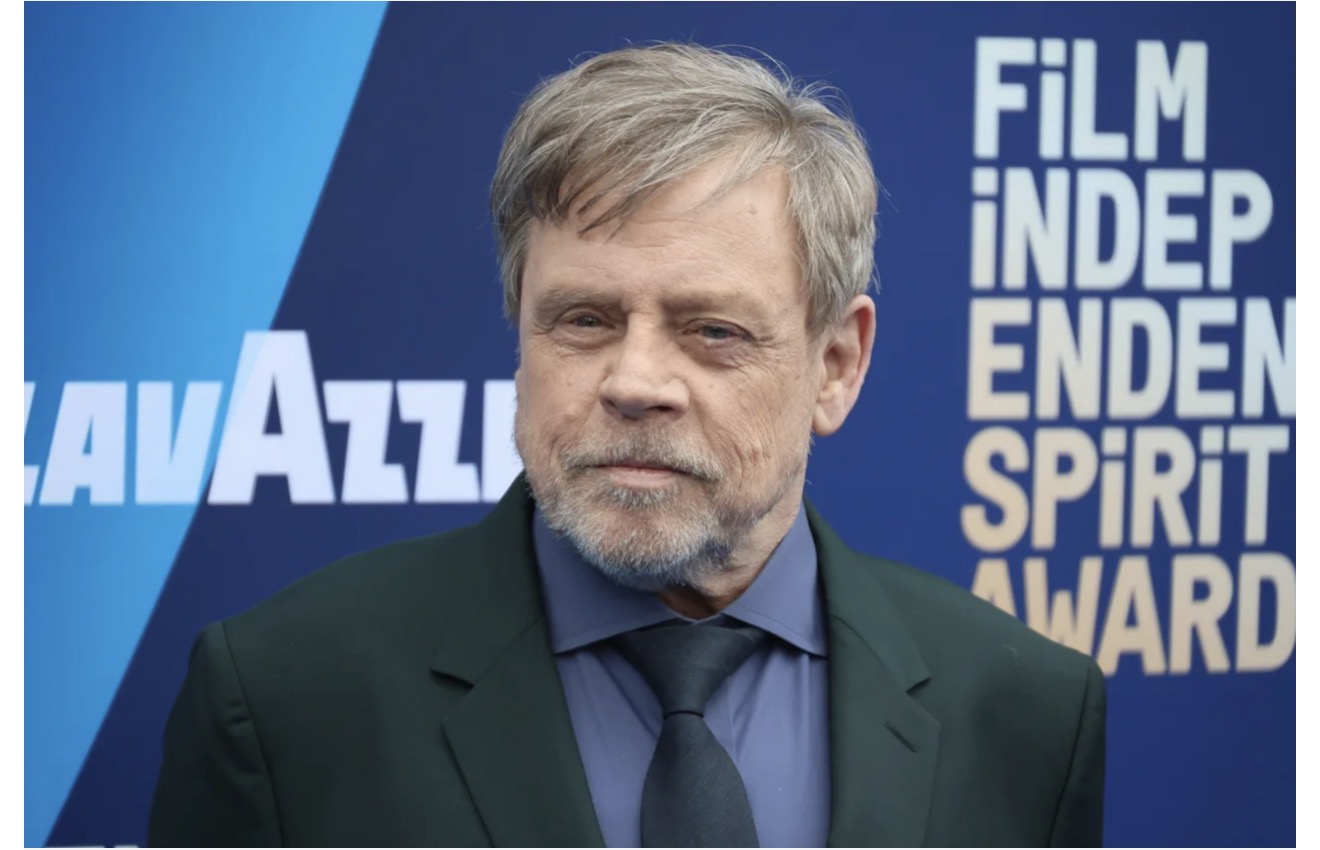 Mark Hamill Apologizes After Posting AI Image of Trump in Grave