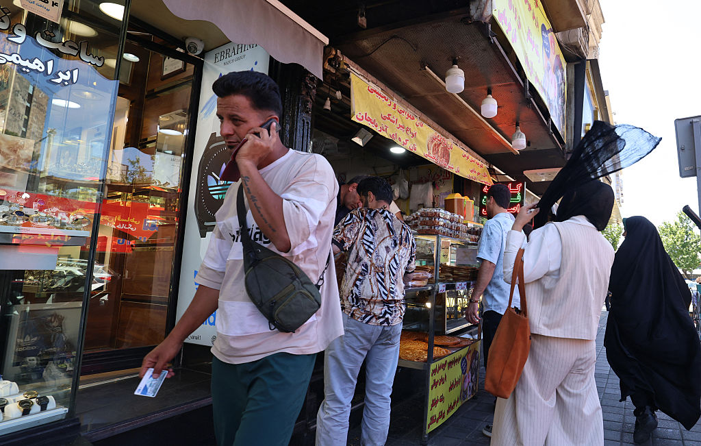 Internet Returns to Iran After Three Months, but Users Report Heavy ...